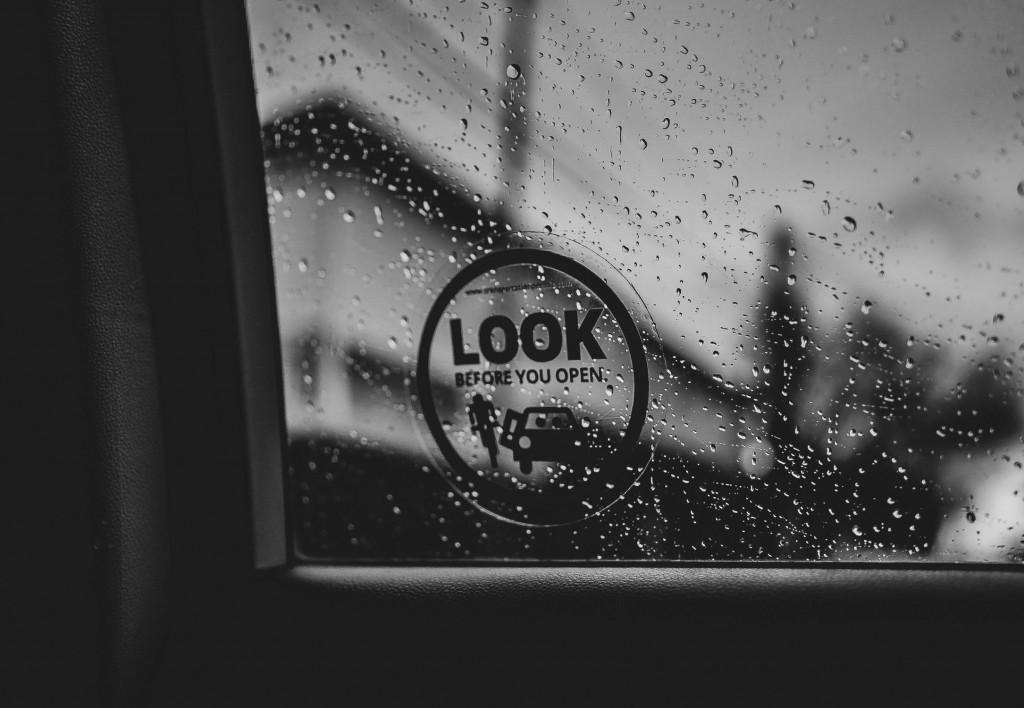 Best Ways To Remove Sticky Residue From Your Houston Auto Glass best-ways-to-remove-sticky-residue-from-your-houston-auto-glass